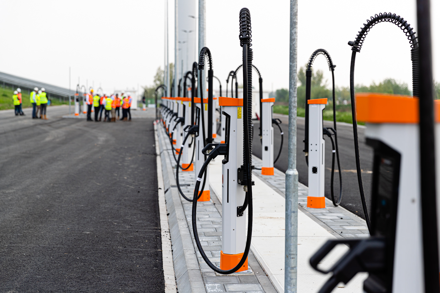 Van Oord, Caterpillar Inc., Pon Equipment and Pon Power collaborate to ...