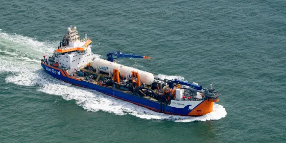 Van Oord’s brand new LNG-powered sister vessels join forces protecting ...