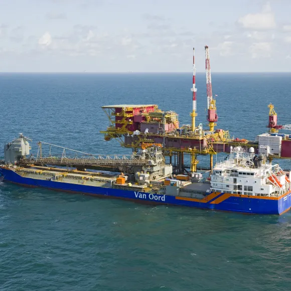 Flexible fallpipe vessel | Van Oord