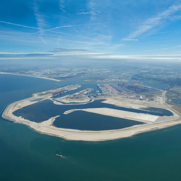 Maritime infrastructure | Van Oord