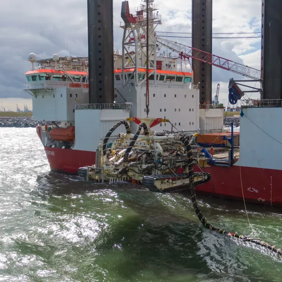 Van Oord’s Deep Dig-It trencher buries cables to 5,5 metres depth for ...