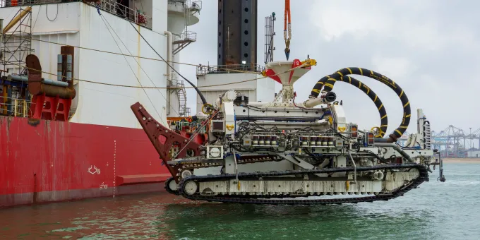 Deep Dig-It trencher buries cables more than 5 metres below the seabed ...